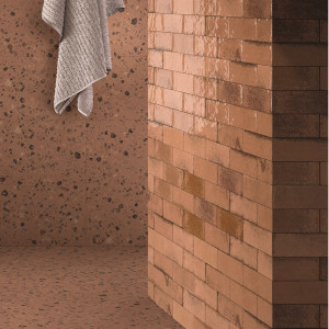 Carrelage effet zellige terre cuite 7x28 reflets métalliques | concept mosaique